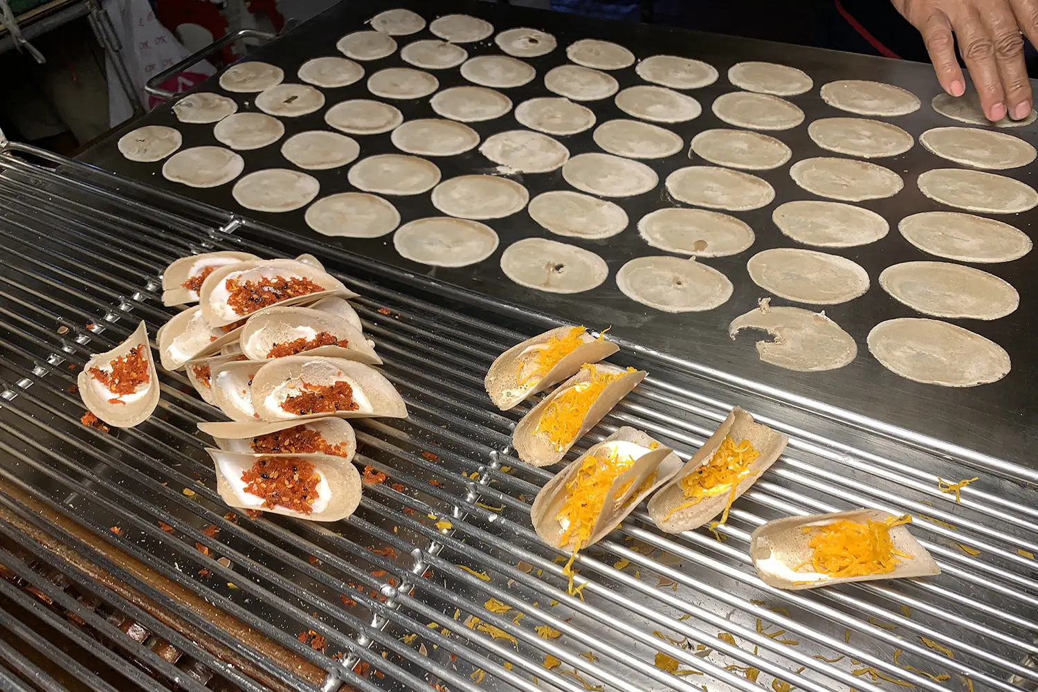 Thai Food: Khanom Buang (ขนมเบื้อง) | Bangkok Heaven