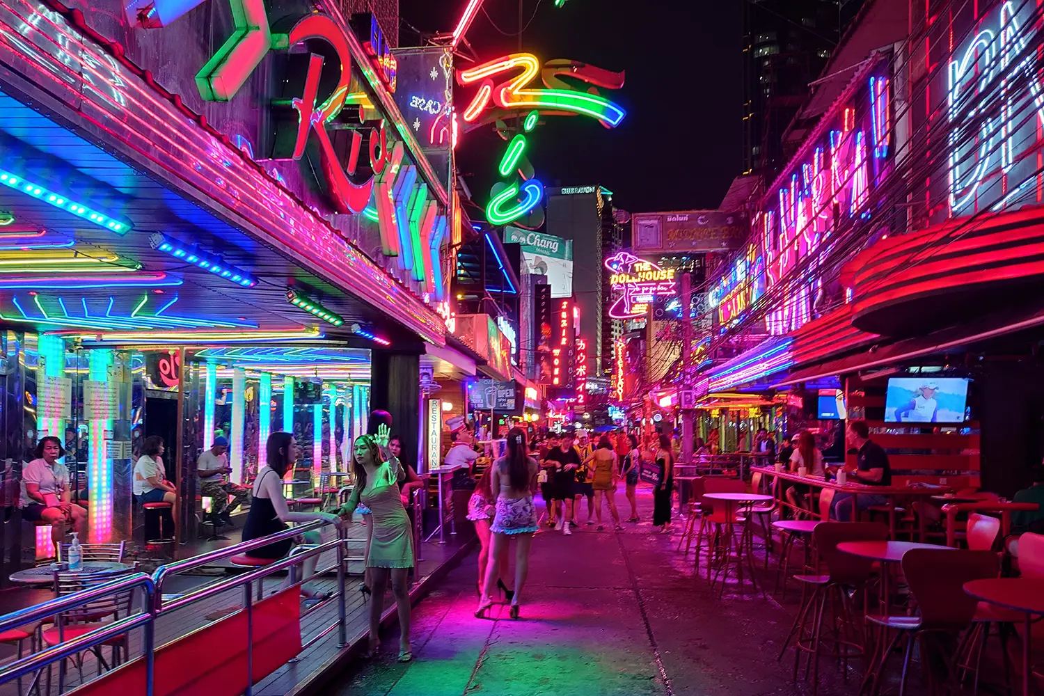 Soi Cowboy & Nana Plaza | Bangkok Heaven